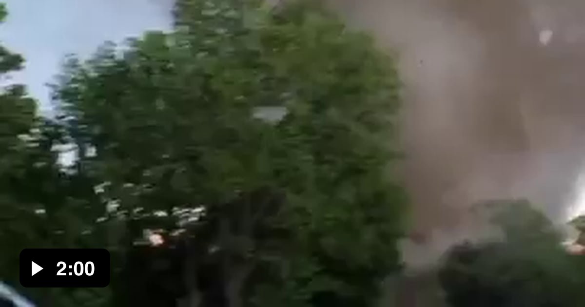 Close up of a tornado captured in Alabama - 9GAG