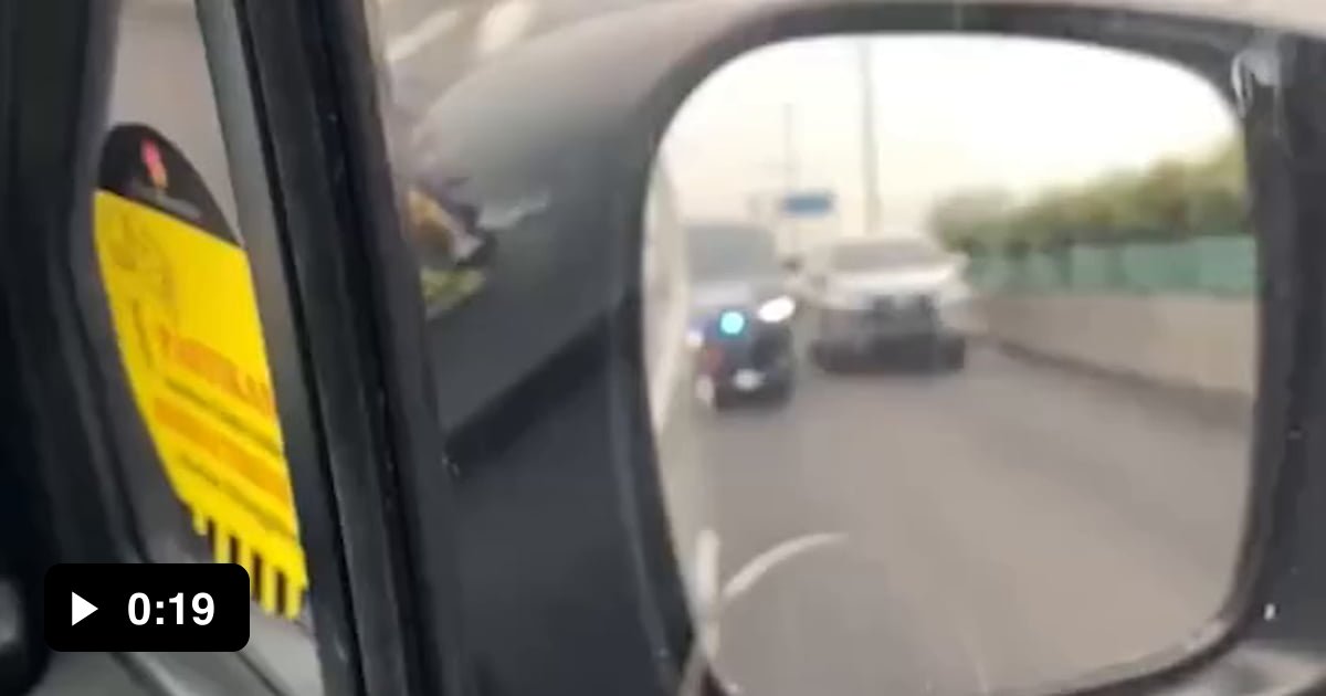 Anjing bego bener dah. Apa ga tau kalau macet, monyet. - 9GAG