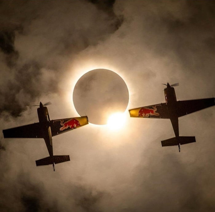Red Bull’s epic photo of the solar eclipse by putting two aerobatic pilots 1,500 feet in the air ...