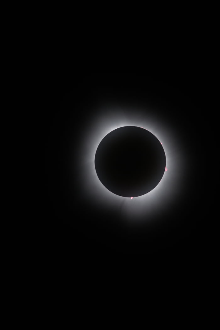 April 8, 2024 total solar eclipse. How was yours? - 9GAG