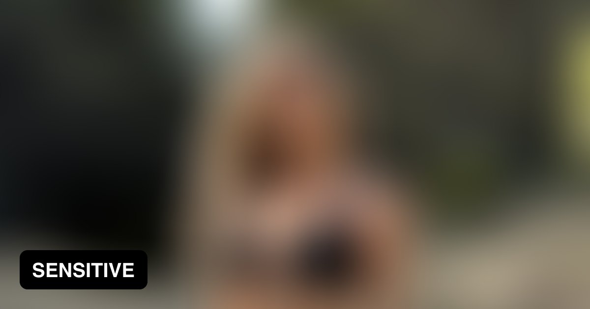 Black bikini girl on the beach - 9GAG