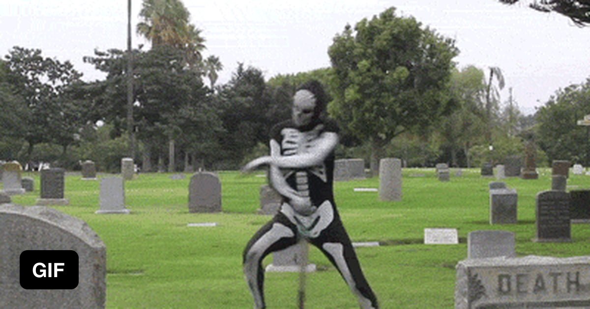 Entertaining the dead - 9GAG