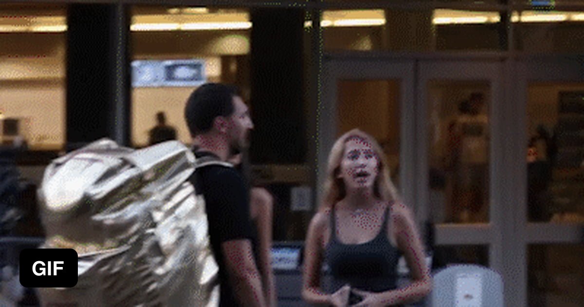 Spot the difference - 9GAG