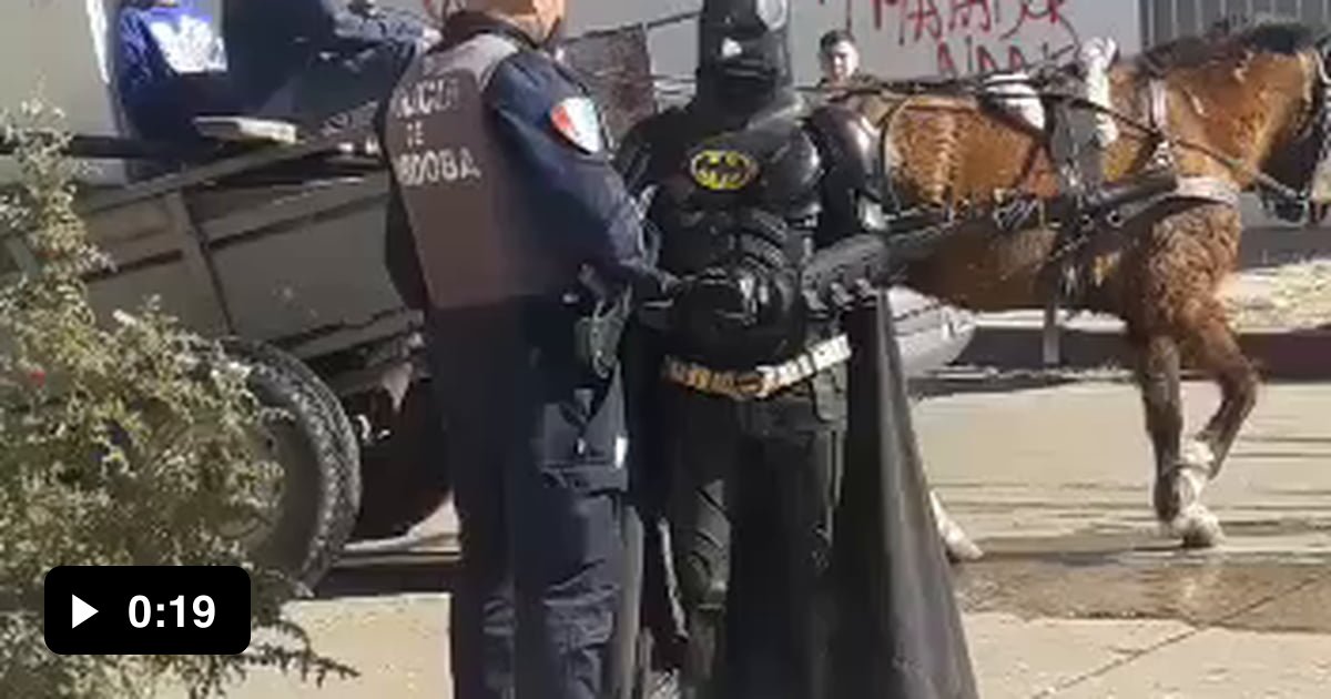 Batman crash - 9GAG