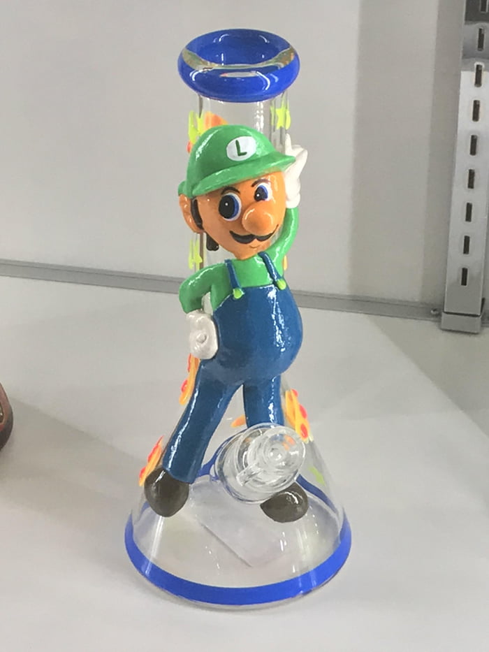 Luigi Bong - 9GAG