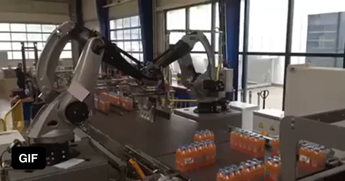This robot can play Tetris! - 9GAG