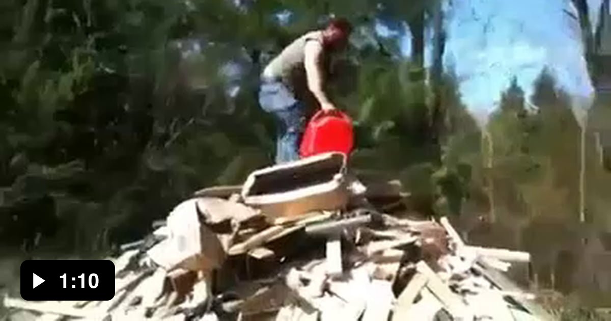 Redneck Campfire at it`s best. - 9GAG