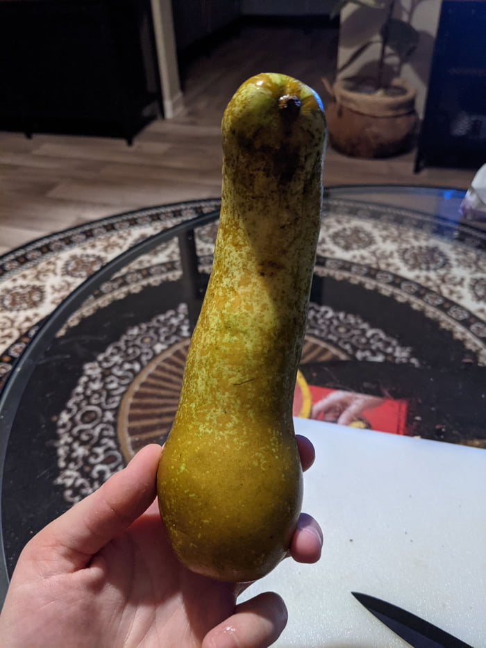 My pear looks weird ... - 9GAG