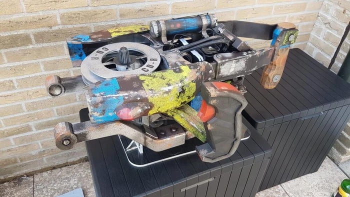 Discos Locos- Far Cry 6 Gaming PC Build Mod - 9GAG