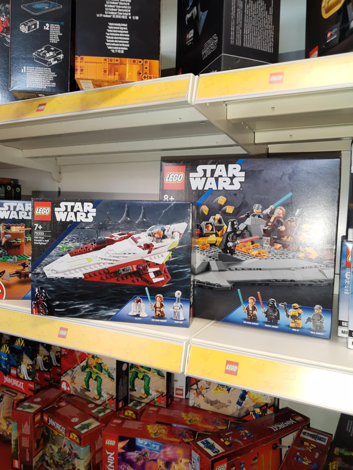 Early sets at an unofficial Lego-Store in Stralsund, Germany - 9GAG