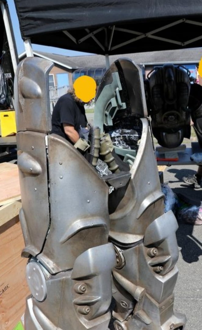 The power armor in the new fallout amazon series will be HUGE - 9GAG