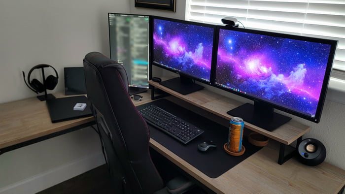 WFH Station Final - 9GAG