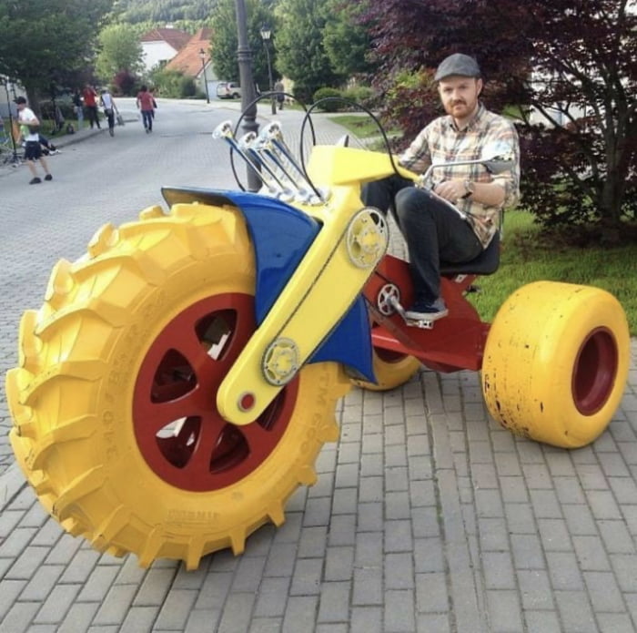 This giant big wheel is pretty interesting - 9GAG