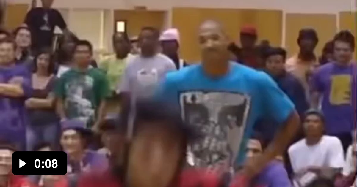 Dance move fake out - 9GAG