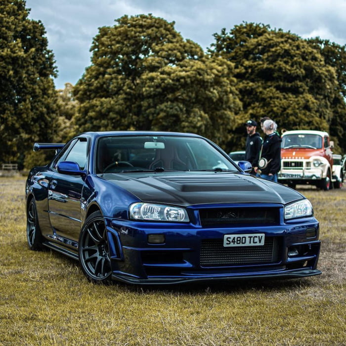 R34 Skyline GT-T - 9GAG