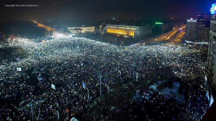 Meantime in Romania!!! #Bucharest 300 000 people in street! - 9GAG