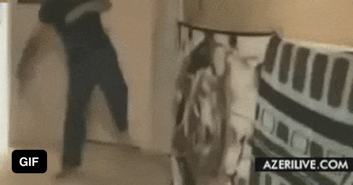 Guy kicks cat while playing Xbox Kinect - 9GAG