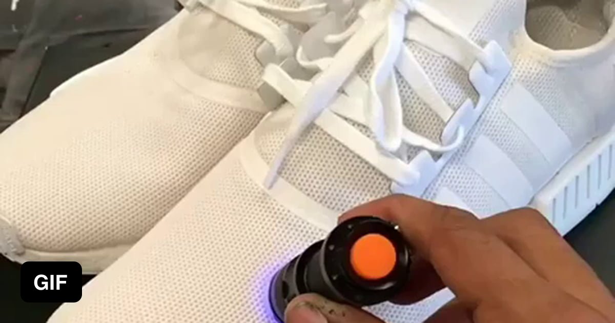 These Shoes Change Color In Different Temperatures - 9GAG