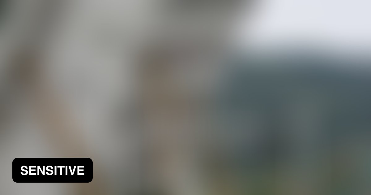 Insert Tittle here - 9GAG