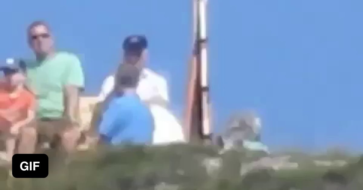 Absolutely insane camera zoom - 9GAG