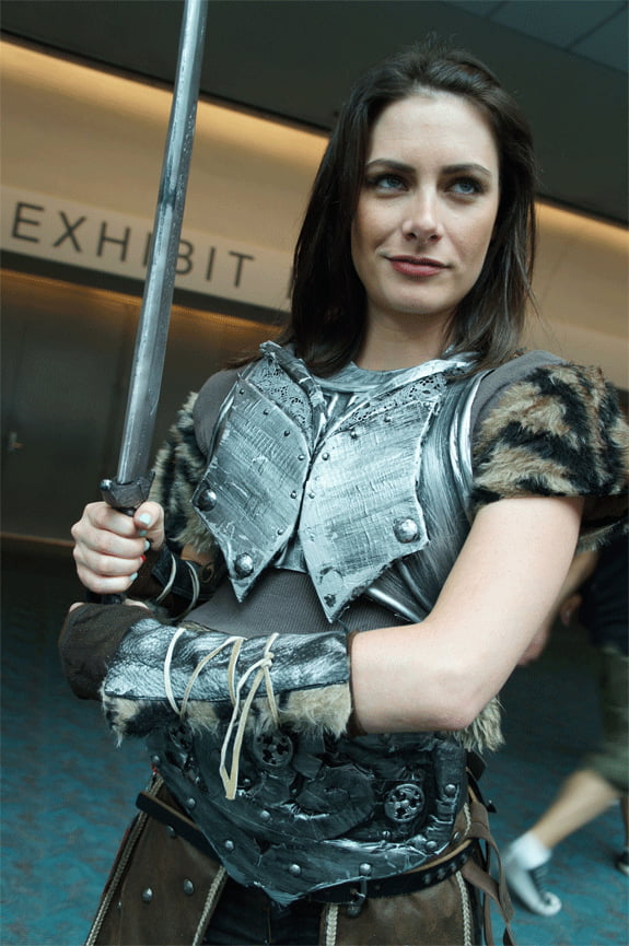 Lauren McFall as Lydia (Skyrim) - 9GAG