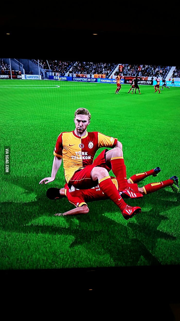 Just chillin on my teammate nothing special - 9GAG