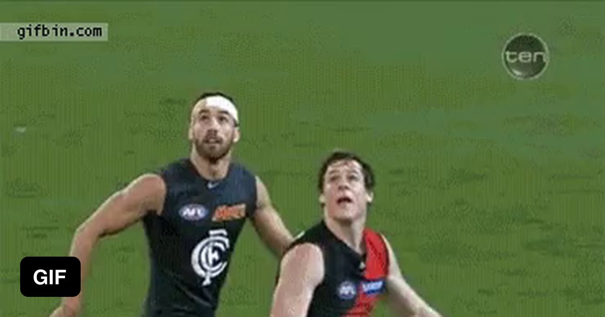 That's legal in Australian football. - 9GAG