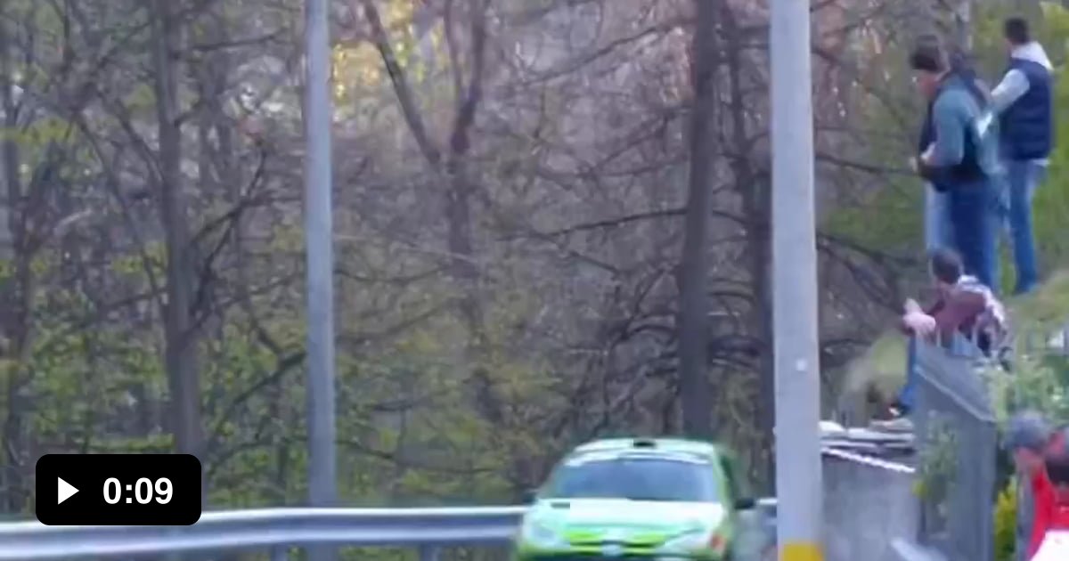 Perfectly executed tight turn - 9GAG