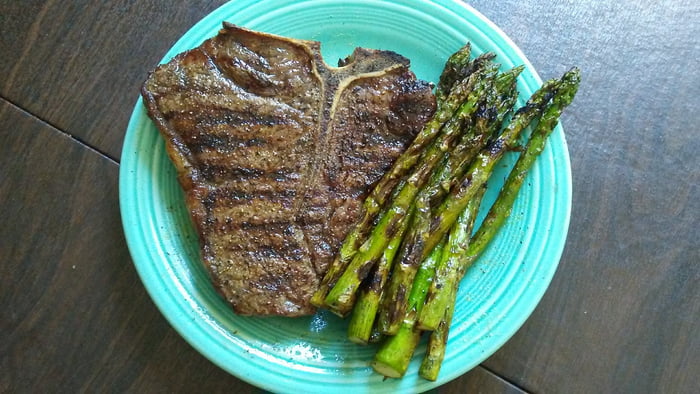 Simple fare, medium rare. - 9GAG