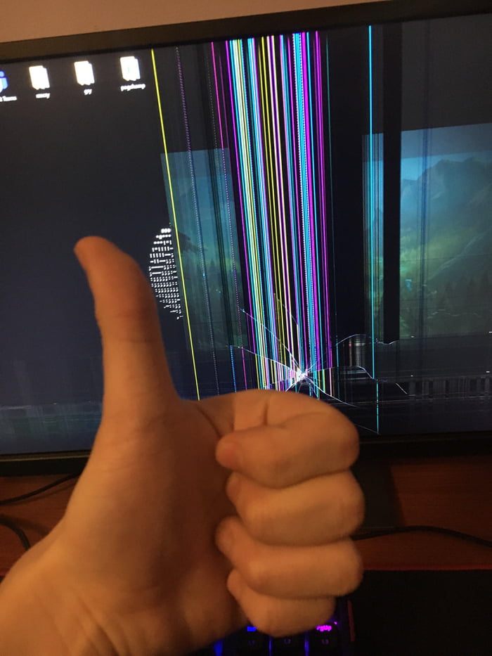 Guy punched Monitor after playing League of Legends - 9GAG