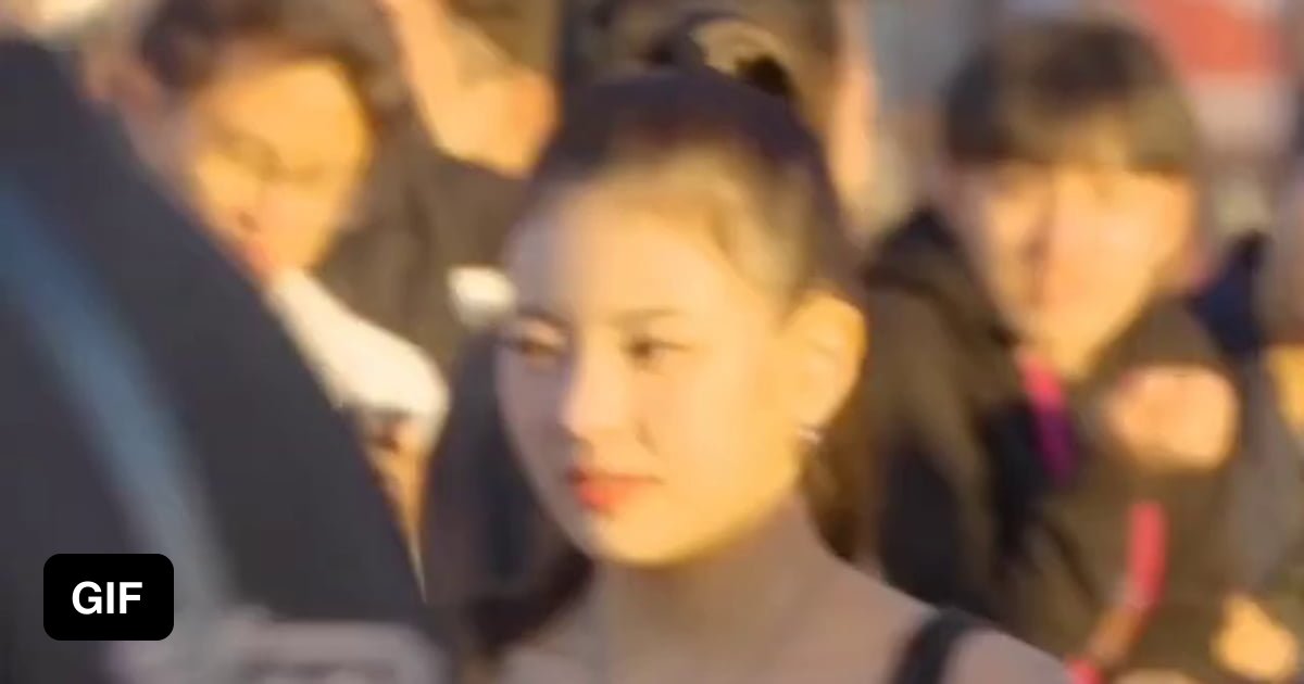 ITZY Lia ft. Chaeryeong - 9GAG