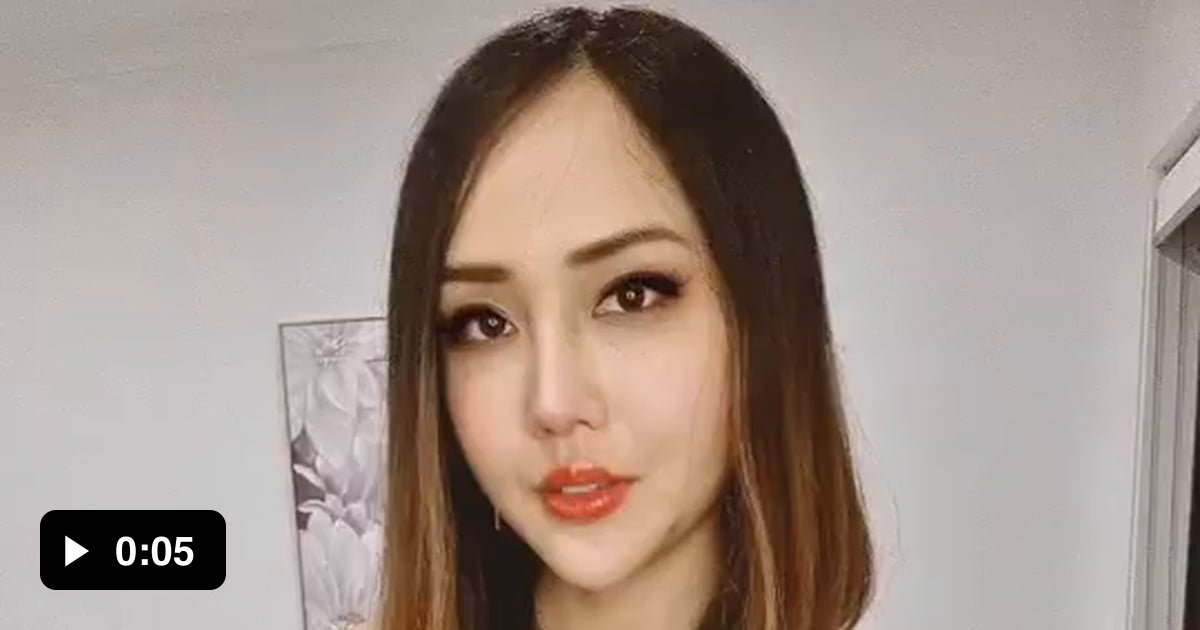 Waving hello to everyone here! - 9GAG