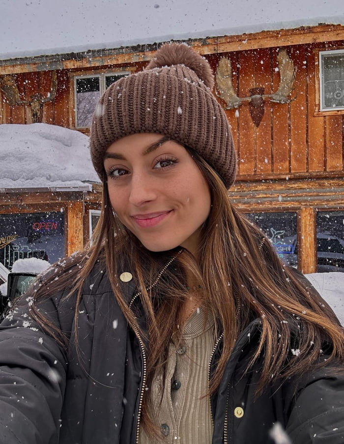 Maggie Kastaclysm - 9GAG