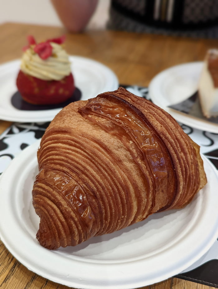 Nothing like a crispy croissant - 9GAG