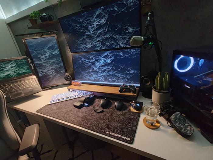 Current version of the tiny apartment setup - 9GAG