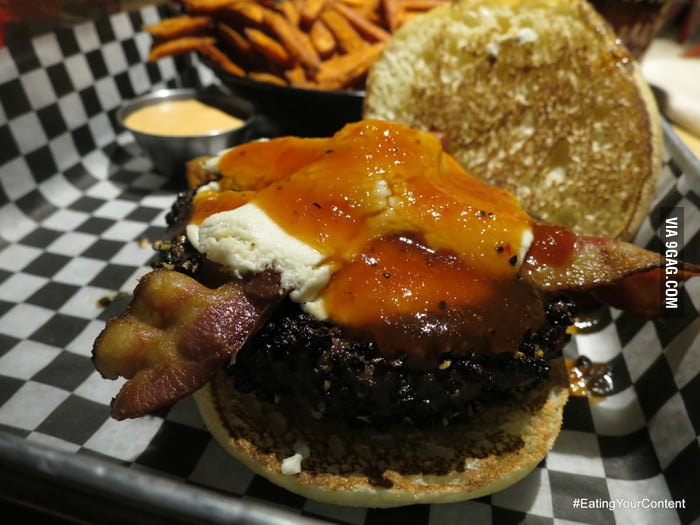 Peppercorn Crusted Burger with Bacon & Goat Cheese. - 9GAG