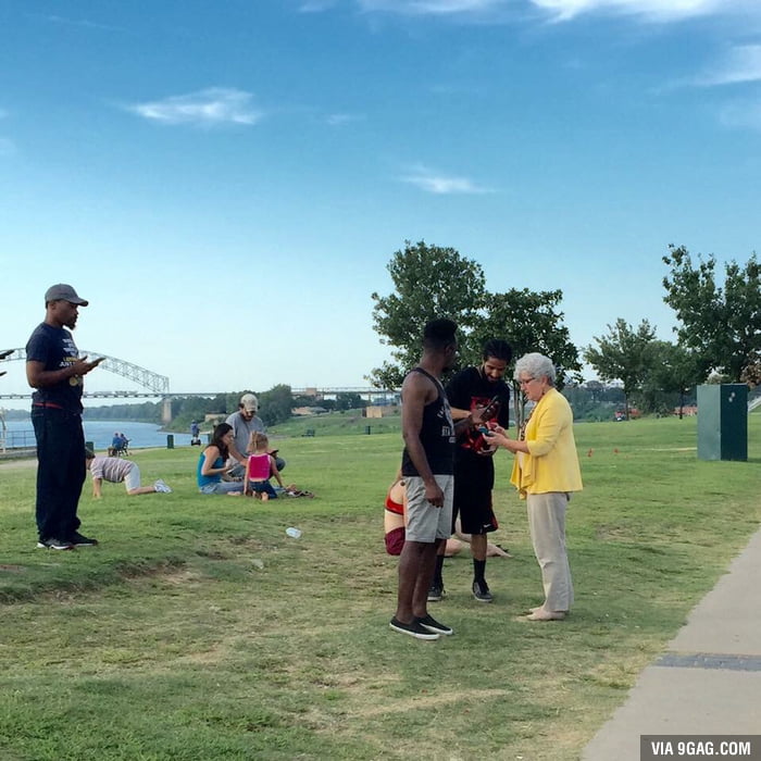 Grandma getting some Pokemon GO advice - 9GAG