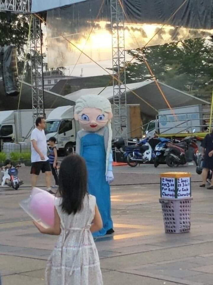 Elsa you okay ?! - 9GAG