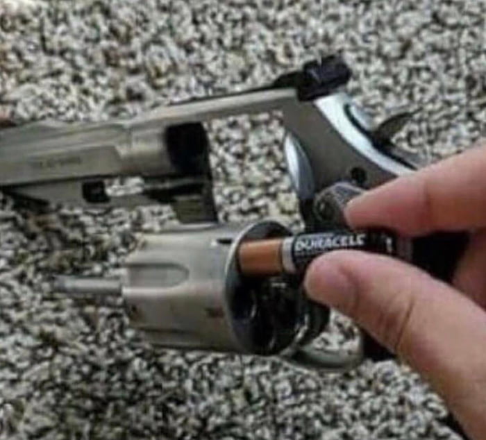 Nikola Tesla invents the Death Ray (circa 1930) - 9GAG