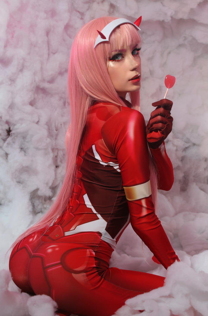 Zero two cosplay by gremlynne - 9GAG