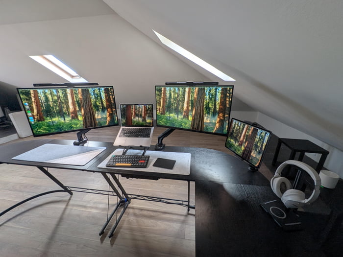 Minimalist Home Office Setup - 9GAG