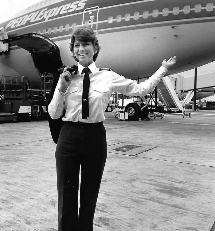 Lynn Rippelmeyer in 1984, she was the first woman to fly the Boeing 747 ...