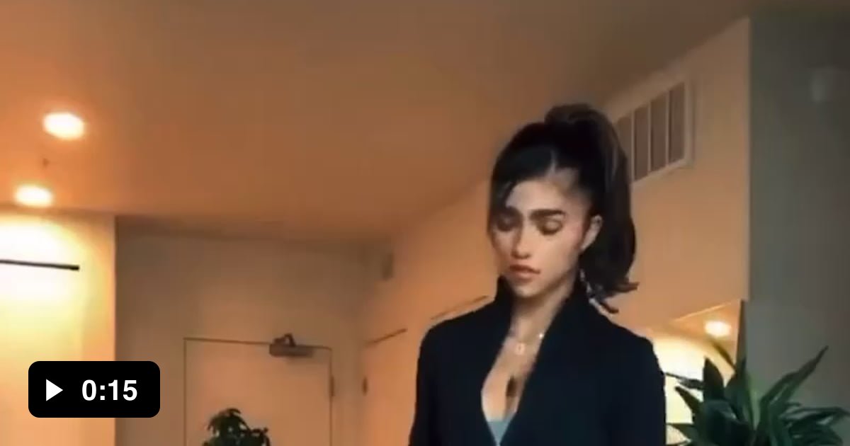 Disney spending $100M on Rey movie, meanwhile some random cashier… - 9GAG