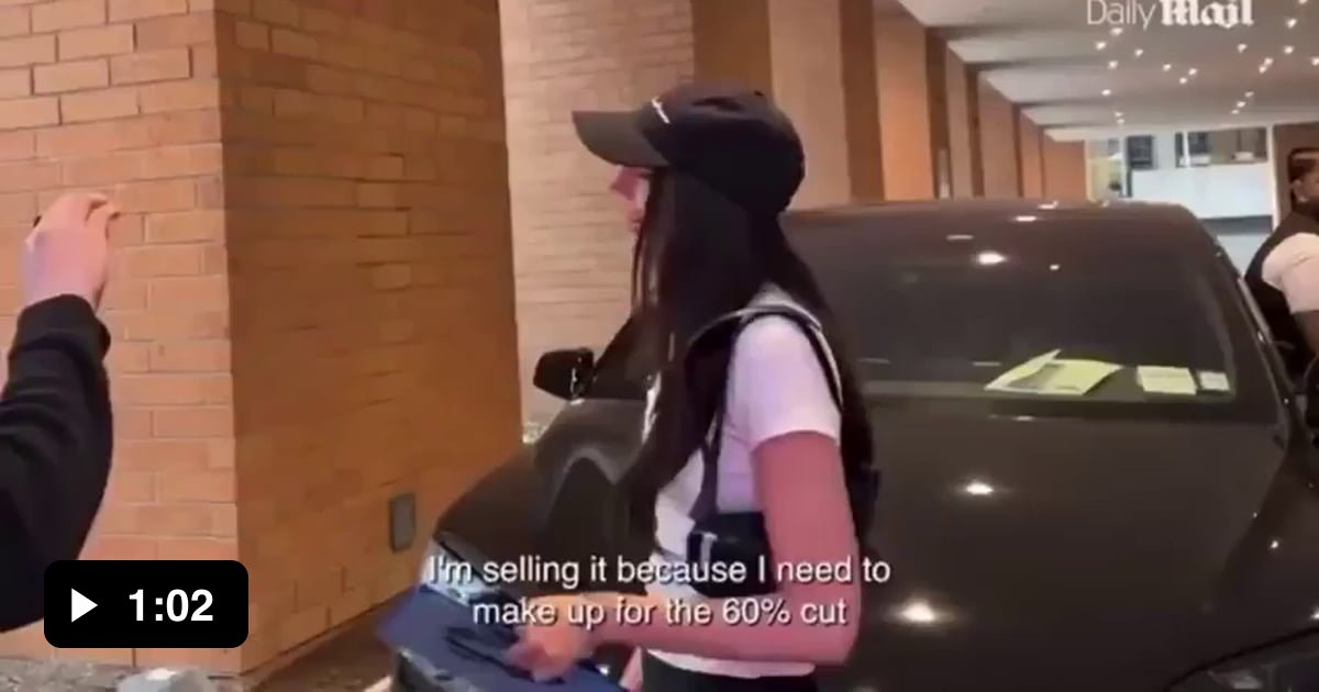 Imagine having children and not supporting them. Well elonia that's not very Christian of you is ...