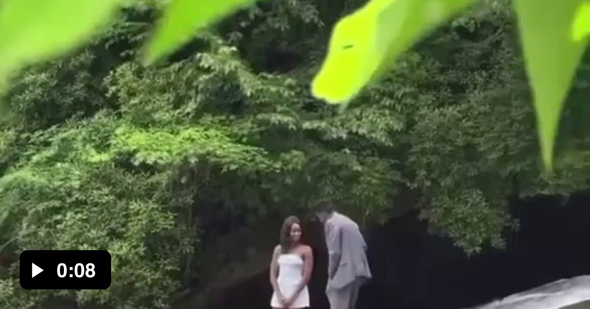 When the proposal doesn't go as planned, but at least it's memorable - 9GAG