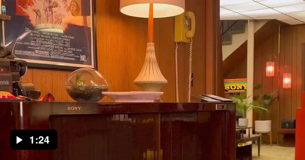 The most epic way to watch Star Wars in the 80s. Sony Trinitron KV ...