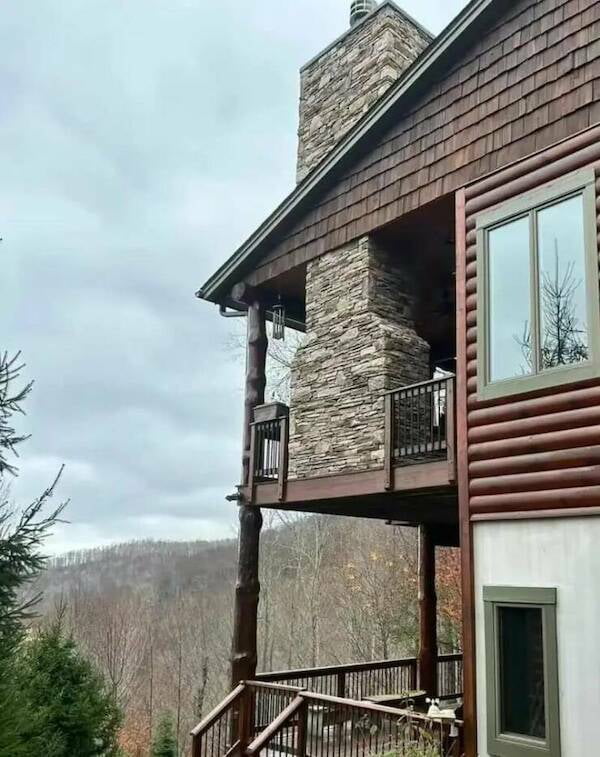 How programmer build a house - 9GAG