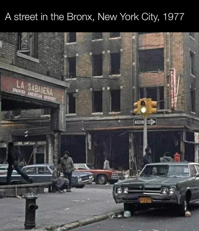 A street in the Bronx, New York City, 1977 - 9GAG