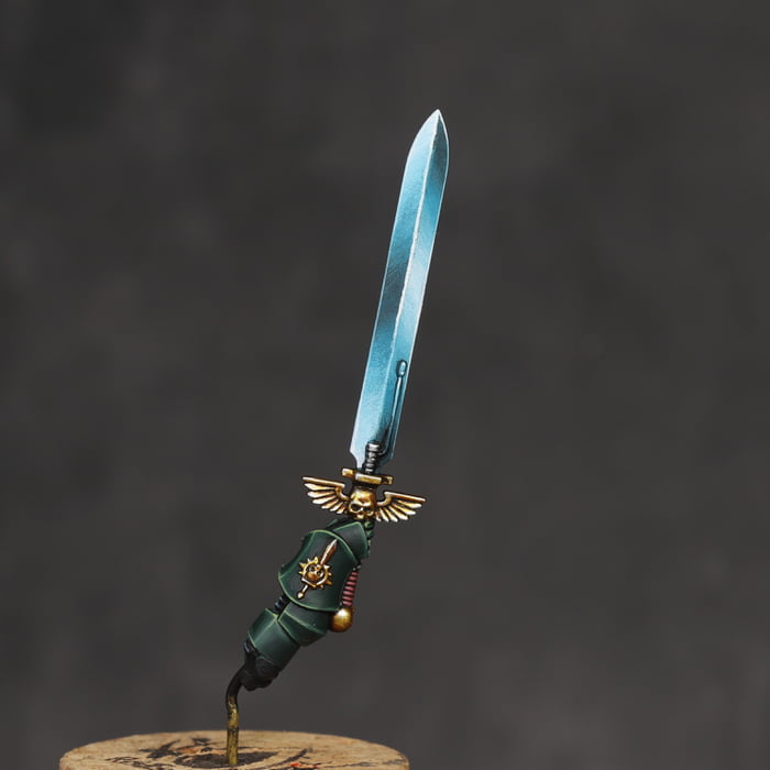 Experiment trying to paint a power sword using just drybrushing - 9GAG