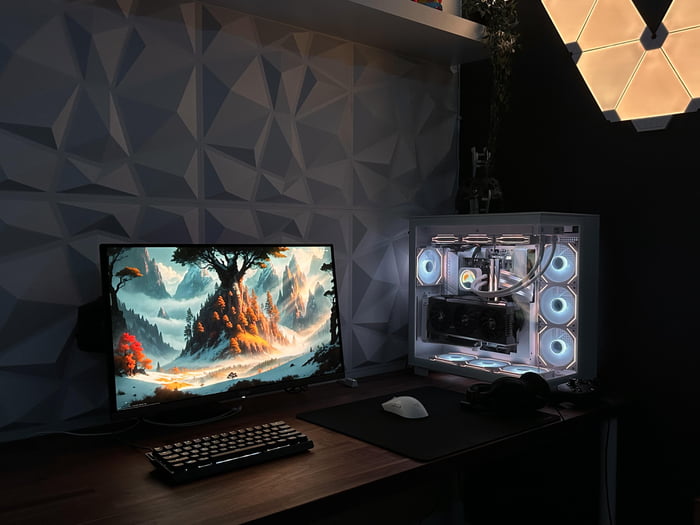 Minimalist setup anyone? - 9GAG